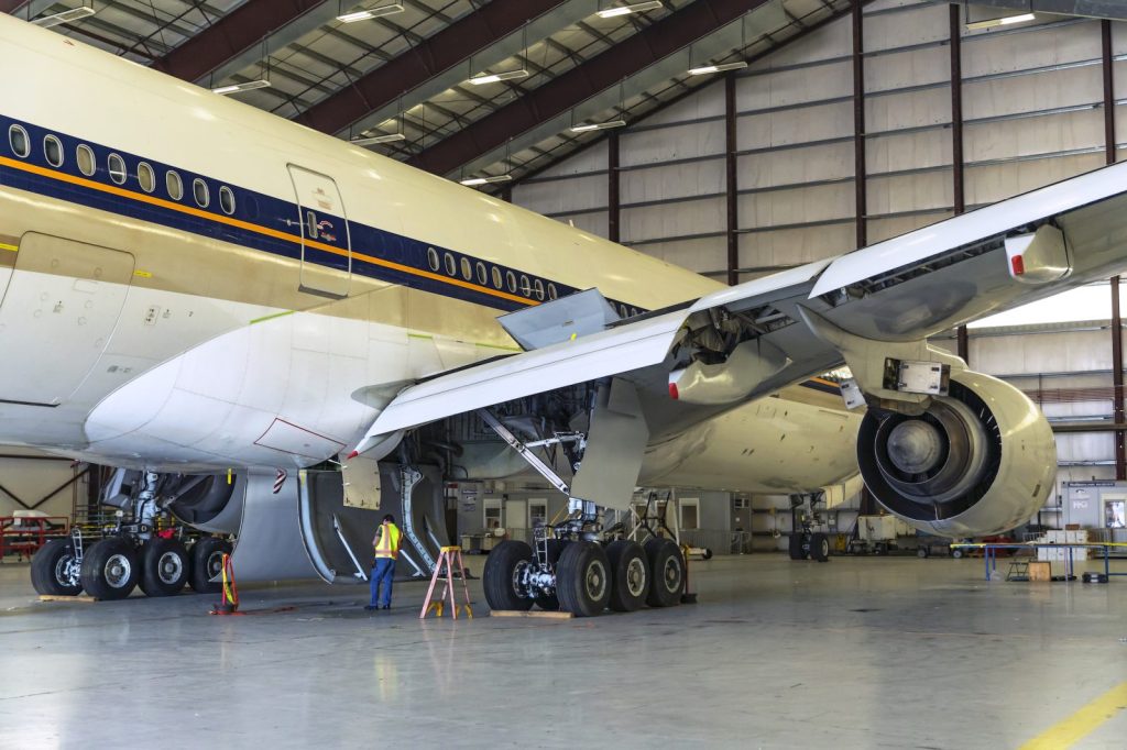 Airlines Hiring Mechanics in 2025 | AirlineGeeks.com