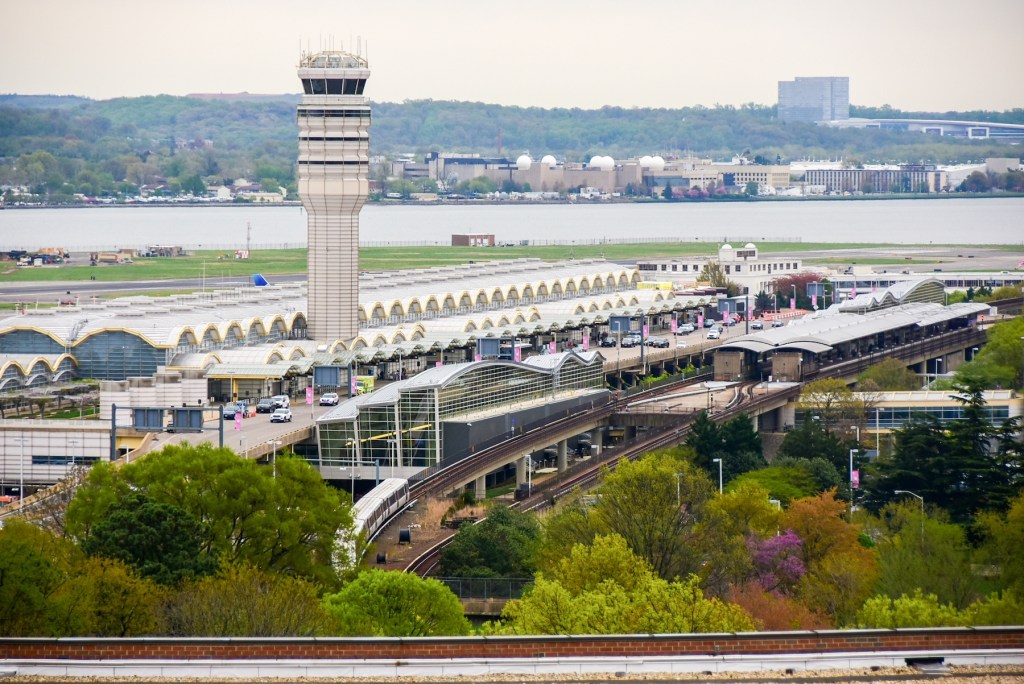 FAA Says Planned Trump Arch Will Need Red Safety Lights | AirlineGeeks.com