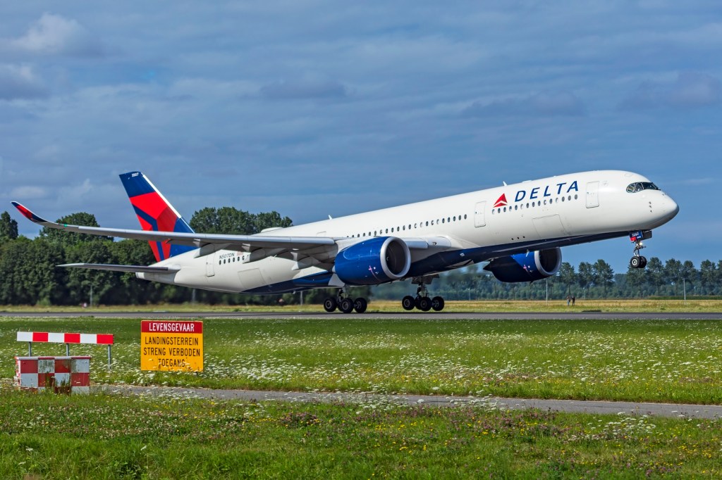 Delta to Restart Nonstop Service to India | AirlineGeeks.com