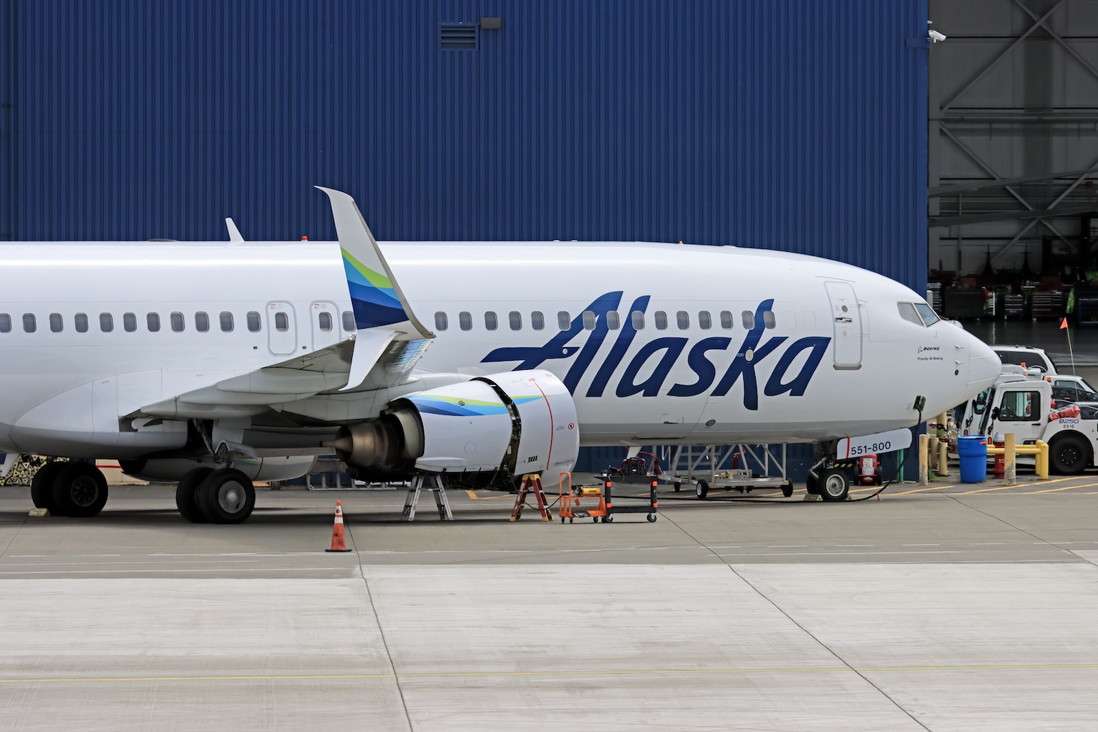 Alaska, Hawaiian Offer Points for SAF Donations | AirlineGeeks.com